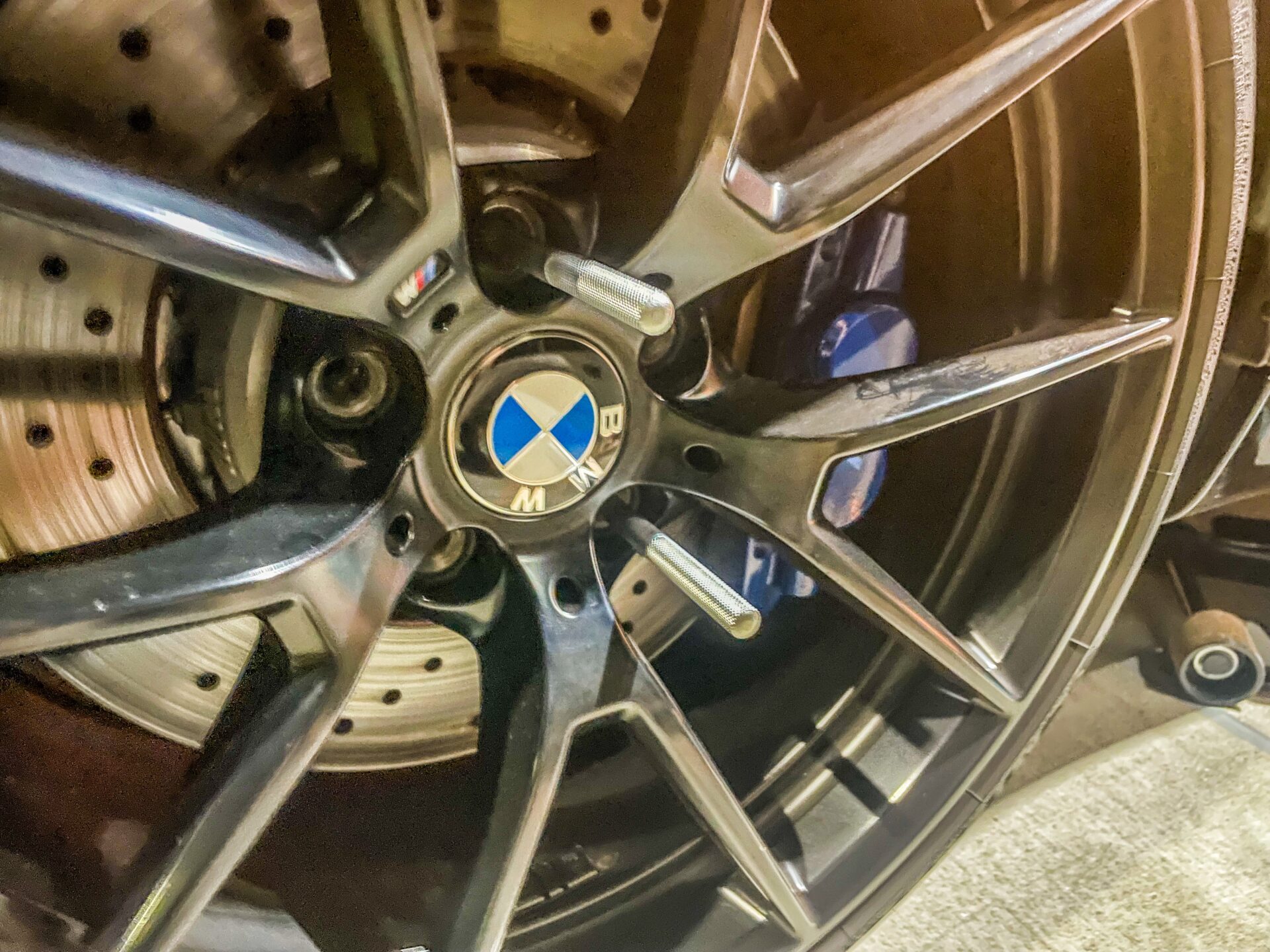 サーキット走行後のメンテ｜DIYでらくらく整備 | BMWのM2が我が家にやってきた